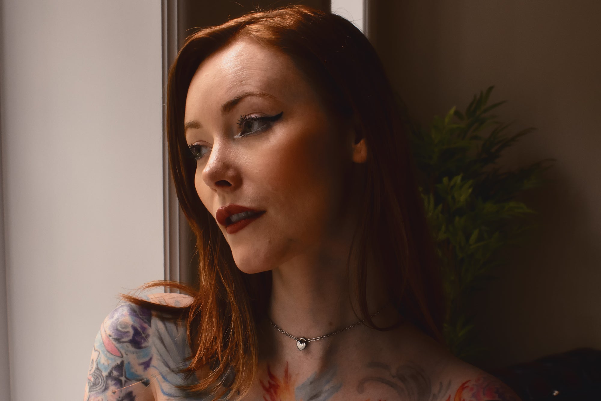 The Captivating Evolution of Chokers: A Timeless Accessory Steeped in ...