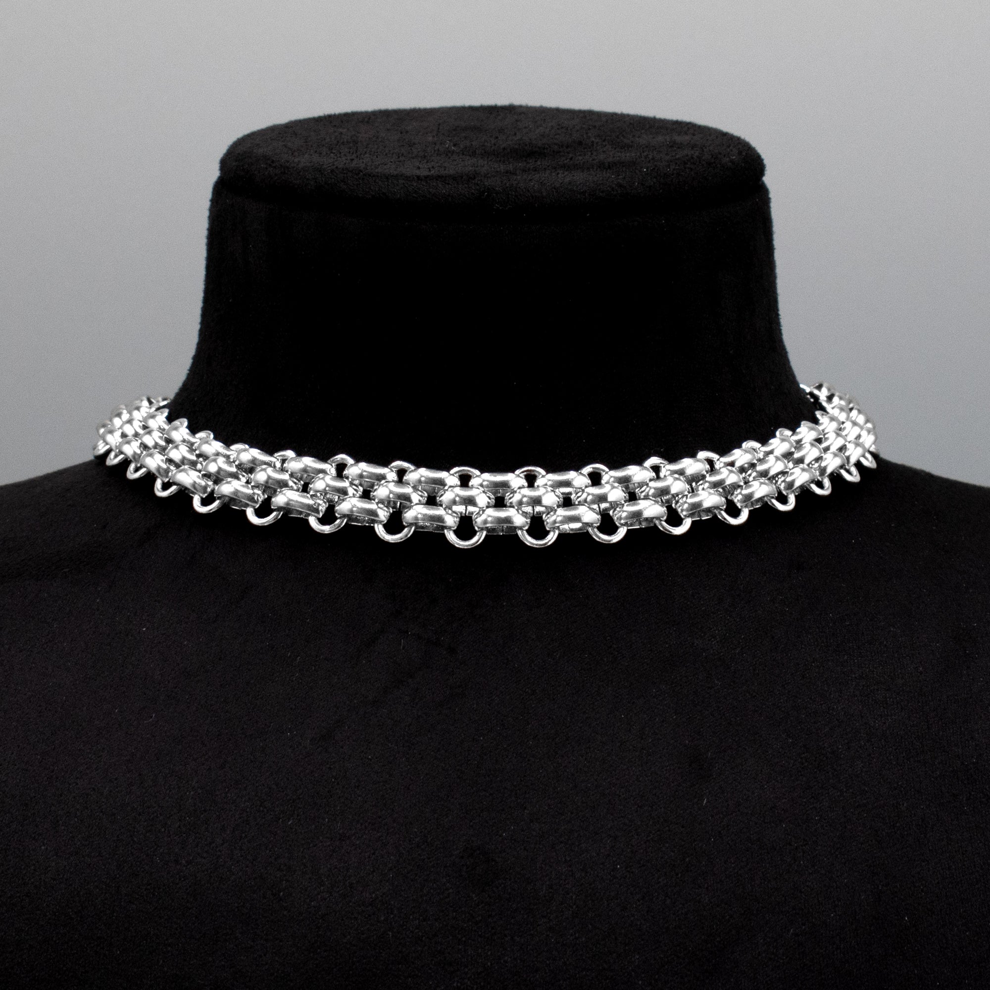 Chunky Chainmail Choker Necklace - Triple Layered Choker